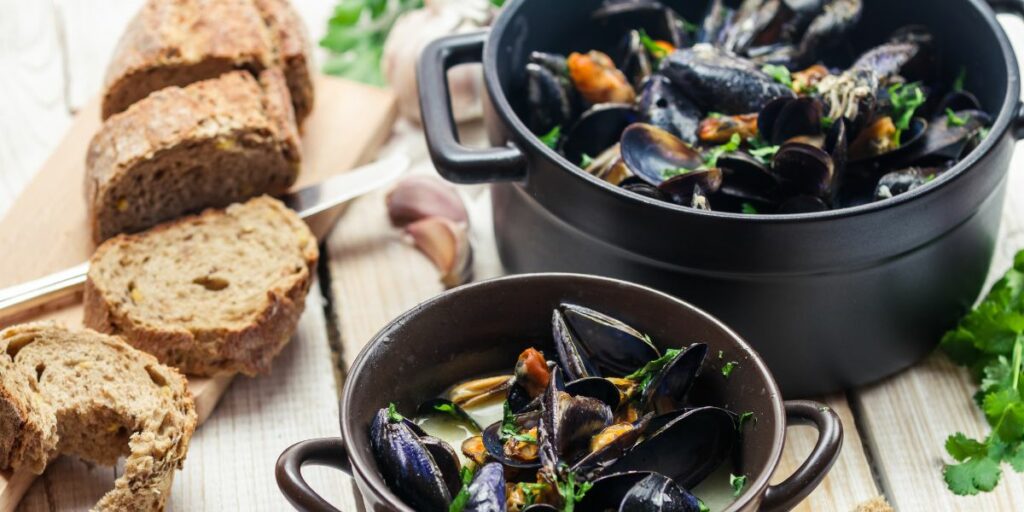Avec quoi manger des moules