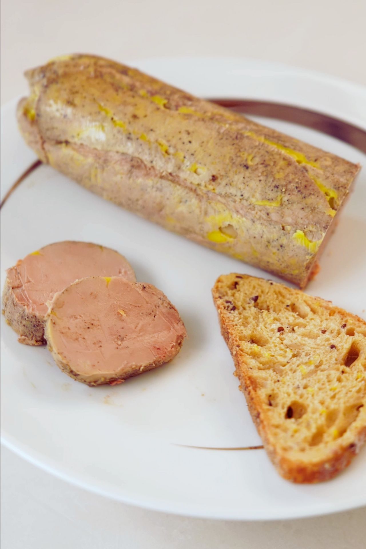 Comment faire un foie gras maison sans terrine ? - Blog